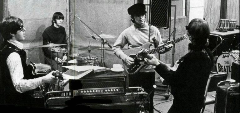 Rubber Soul at 60: How The Beatles Grew Up By Doing a Folk Album – The ...